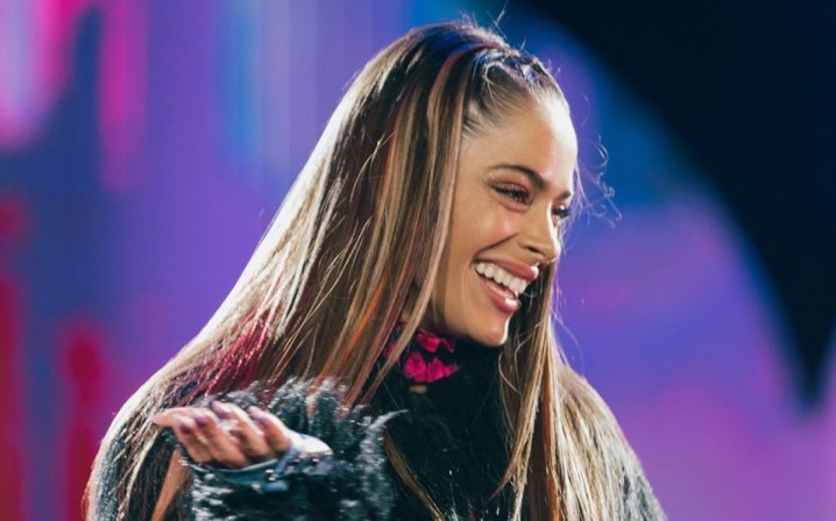 "No me las pegué bien": El detalle de una foto retro de Tini que sus ...