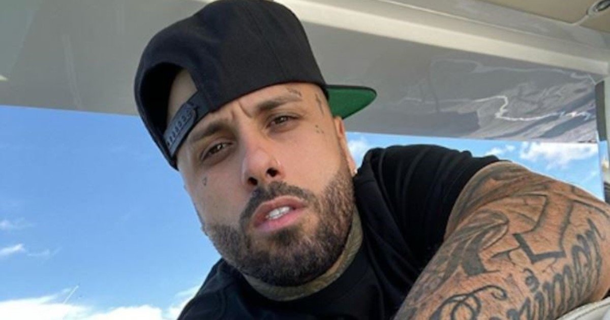 Nicky Jam nos presenta "Ojos Rojos"