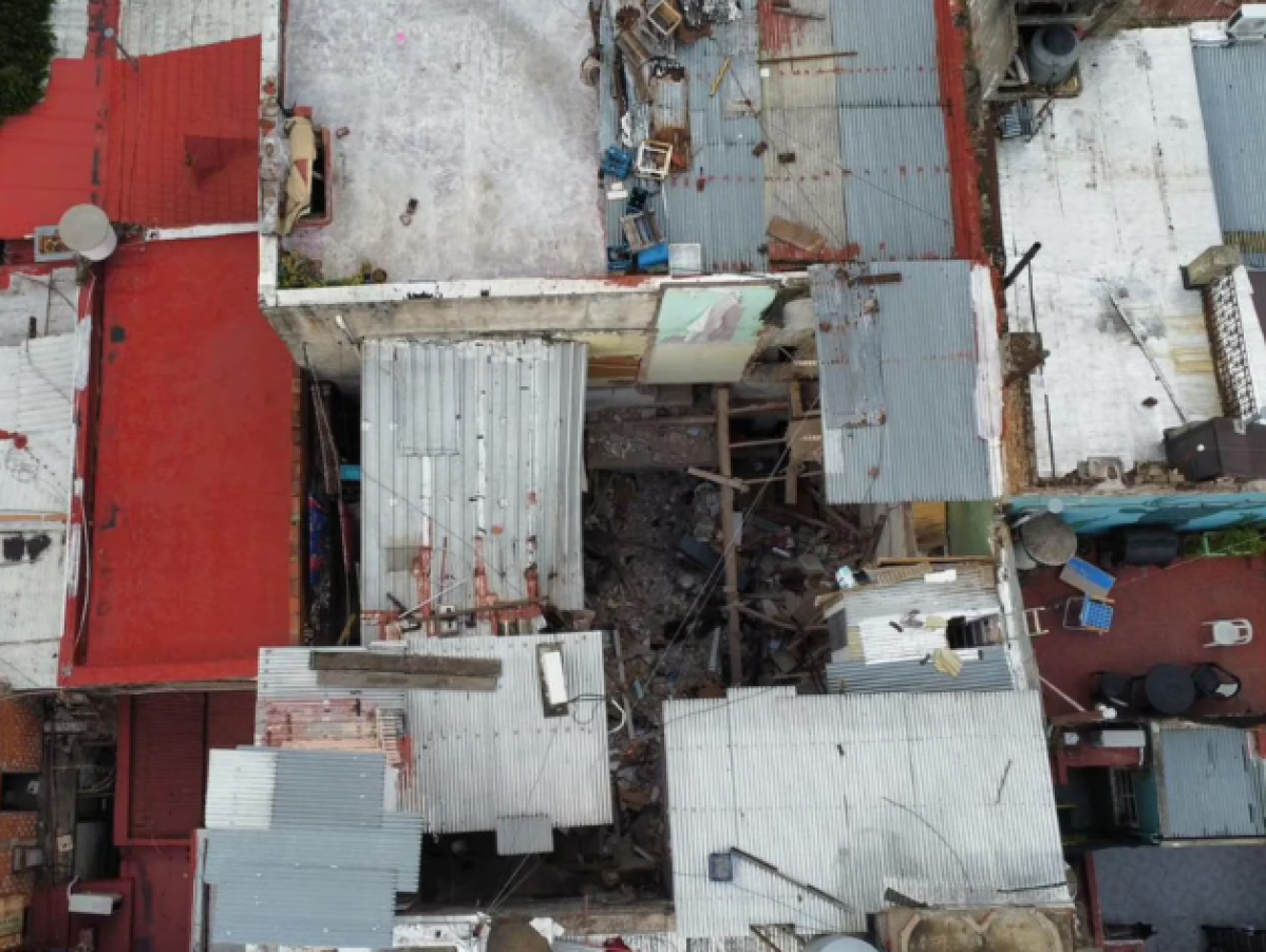 Tres muertos, decenas de heridos y la clausura de un edificio en el barrio fue lo que dejó el ...