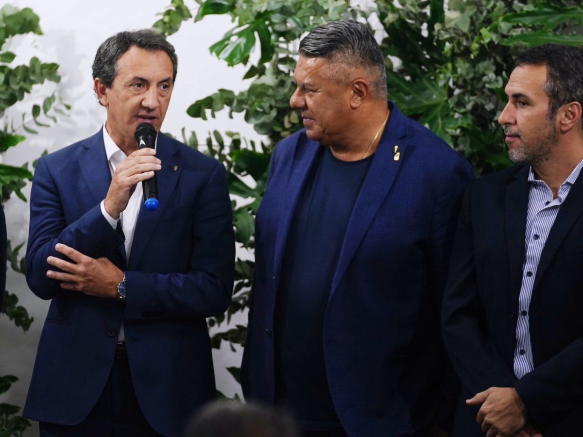 Cowen anunció la inauguración de nuevas obras y le mandó un mensaje a ...