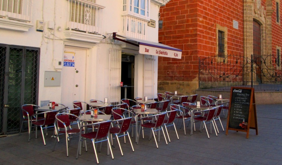 Se "olvidaron" algo increíble en un bar y los mozos no lo podían creer ...