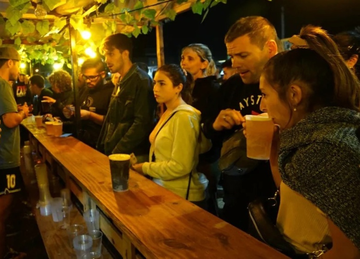 "Los jóvenes pueden pasarla bien sin necesidad de beber alcohol": una ...