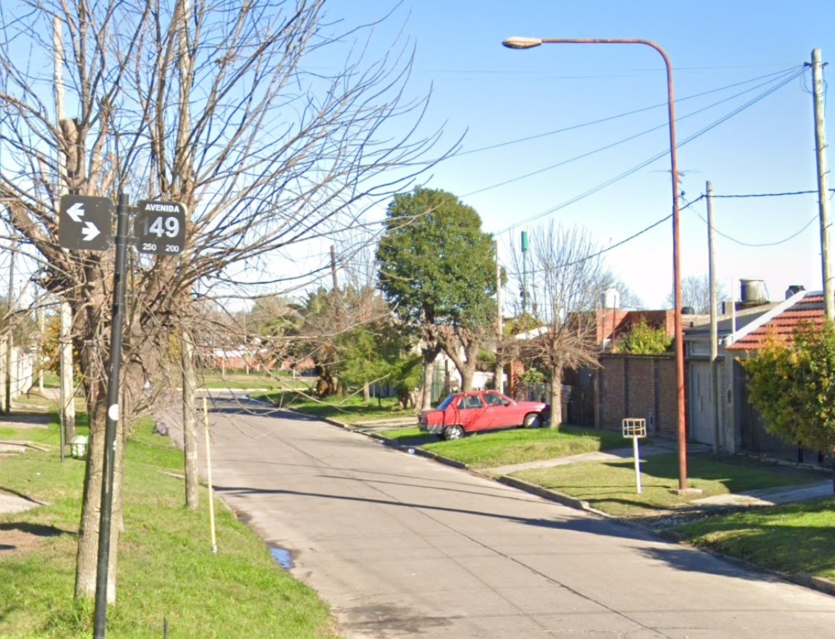 En 149 y 57, un vecino exigió que coloquen más luminarias