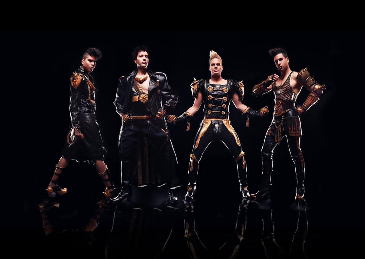 El famoso grupo glam "Loco Mía" que hipnotizó los '80 y '90 regresa a ...