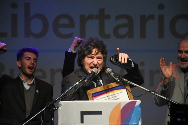 Milei recibió un reconocimiento por parte del partido libertario en La ...