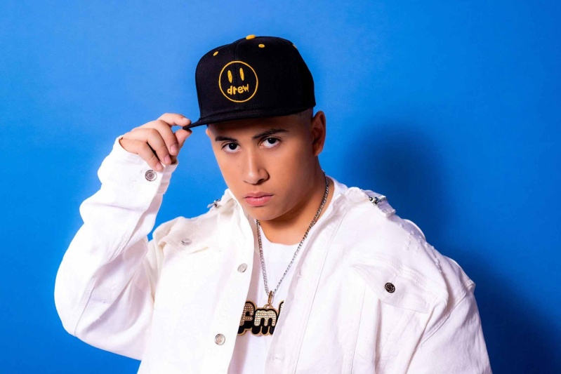 FMK presenta su álbum debut: "Desde el espacio"